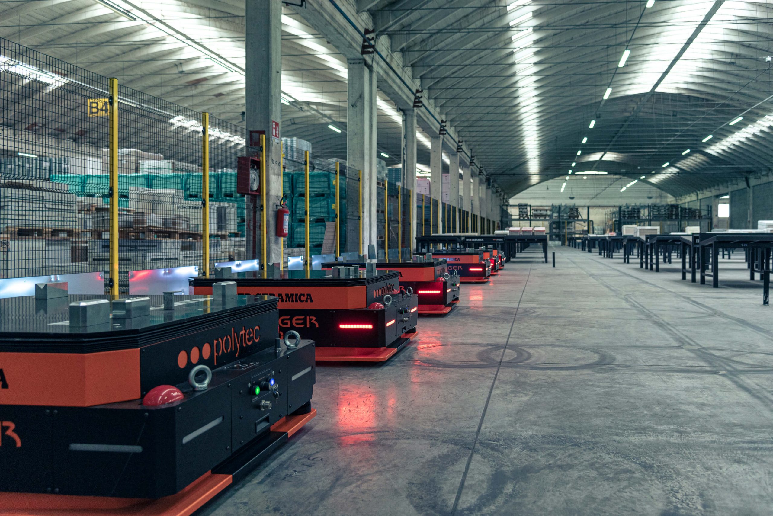 Robotic system for bundle picking and multi-reference pallet creation - Polytec Intralogistics